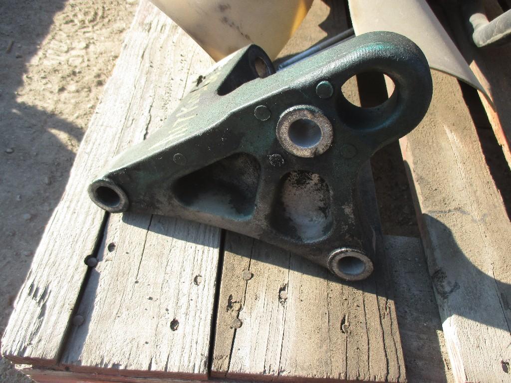 VOLVO D13 ENGINE MOUNTS ENGINE (REAR) | Shop Parts | LKQ Heavy Truck