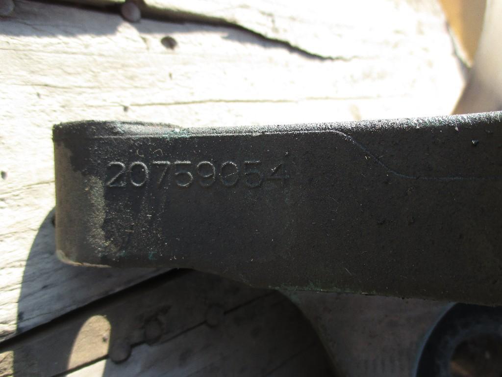 VOLVO D13 ENGINE MOUNTS ENGINE (REAR) | Shop Parts | LKQ Heavy Truck