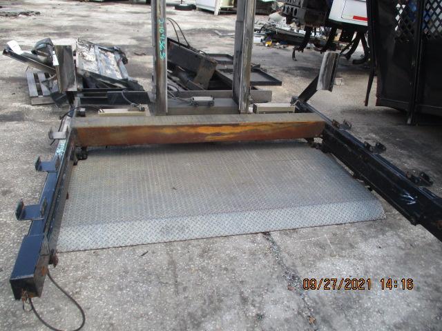 2012 LIFT GATE ASSEMBLY | Shop Parts | LKQ Heavy Truck