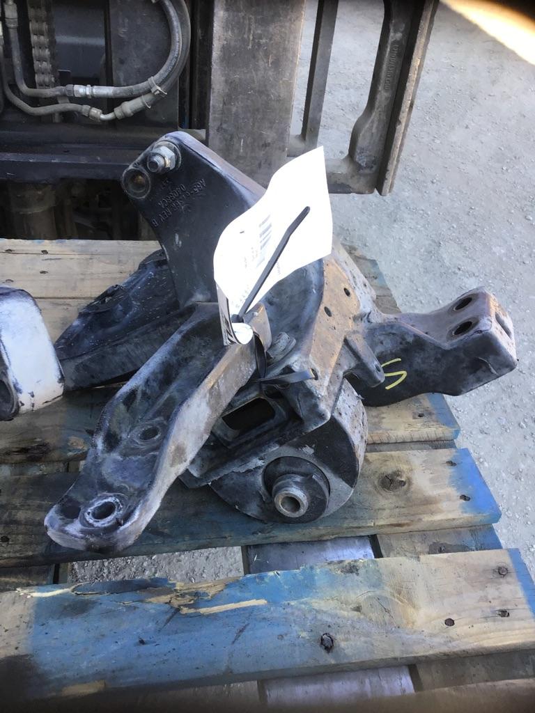 KENWORTH T680 CAB MOUNT BRACKET | Shop Parts | LKQ Heavy Truck