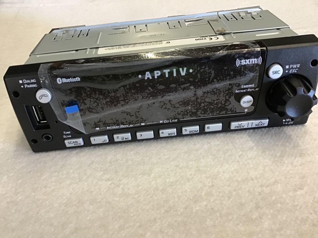 INTERNATIONAL LT RADIO AM/FM/BLUETOOTH | Shop Parts | LKQ Heavy Truck