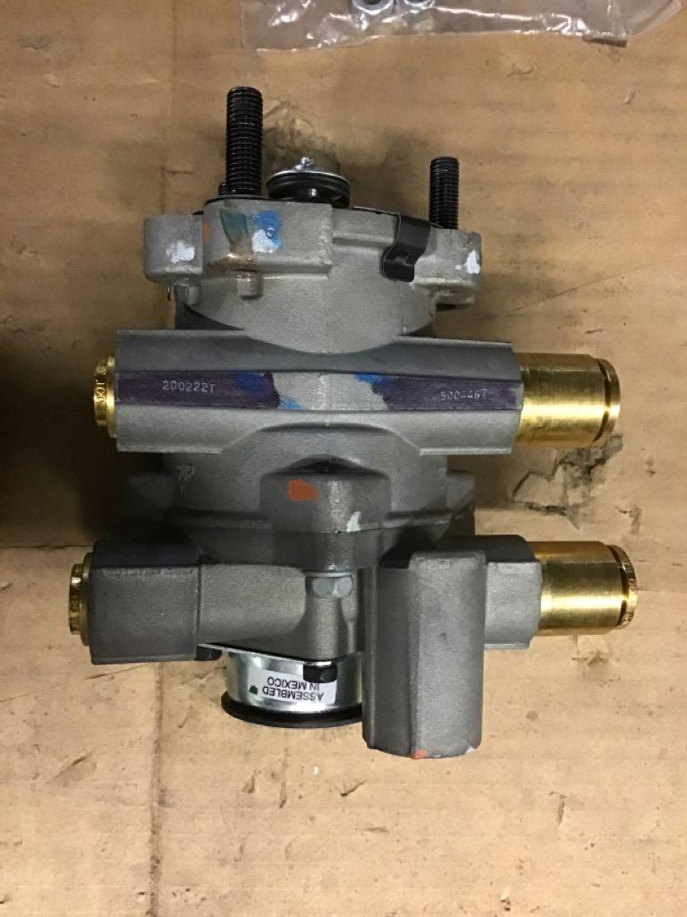 BRAKE FOOT CONTROL VALVE AIR | Shop Parts | LKQ Heavy Truck