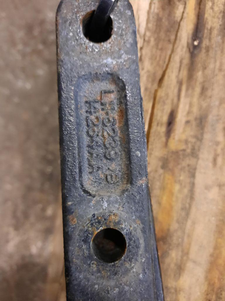 2019 T680 HOOD BRACKET | Shop Parts | LKQ Heavy Truck