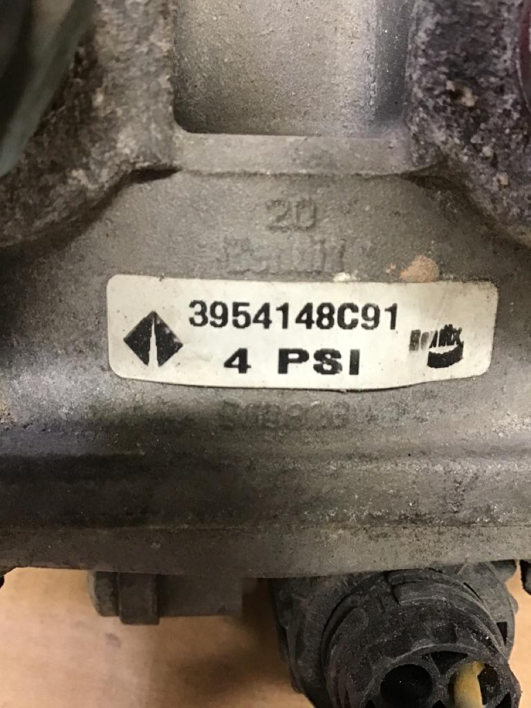 3954148C91 BRAKE RELAY VALVE AIR | Shop Parts | LKQ Heavy Truck
