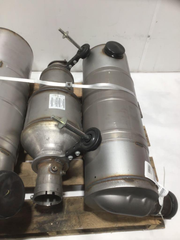 NA CUMMINS UNKNOWN SCR ASSEMBLY (SELECTIVE CATALYTIC REDUCTION) | Shop ...