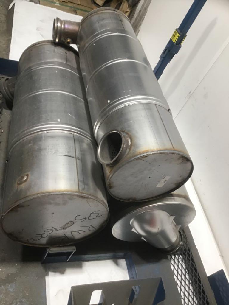 NA CUMMINS UNKNOWN SCR ASSEMBLY (SELECTIVE CATALYTIC REDUCTION) | Shop ...