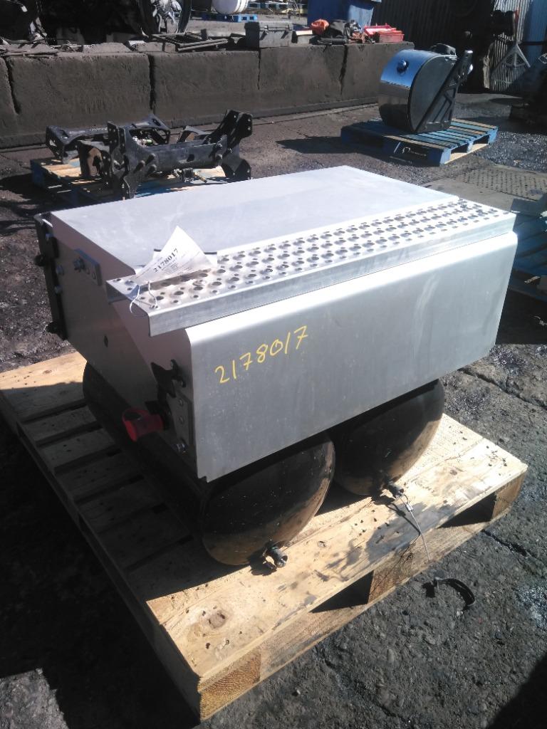2021 INTERNATIONAL RH BATTERY BOX | Shop Parts | LKQ Heavy Truck