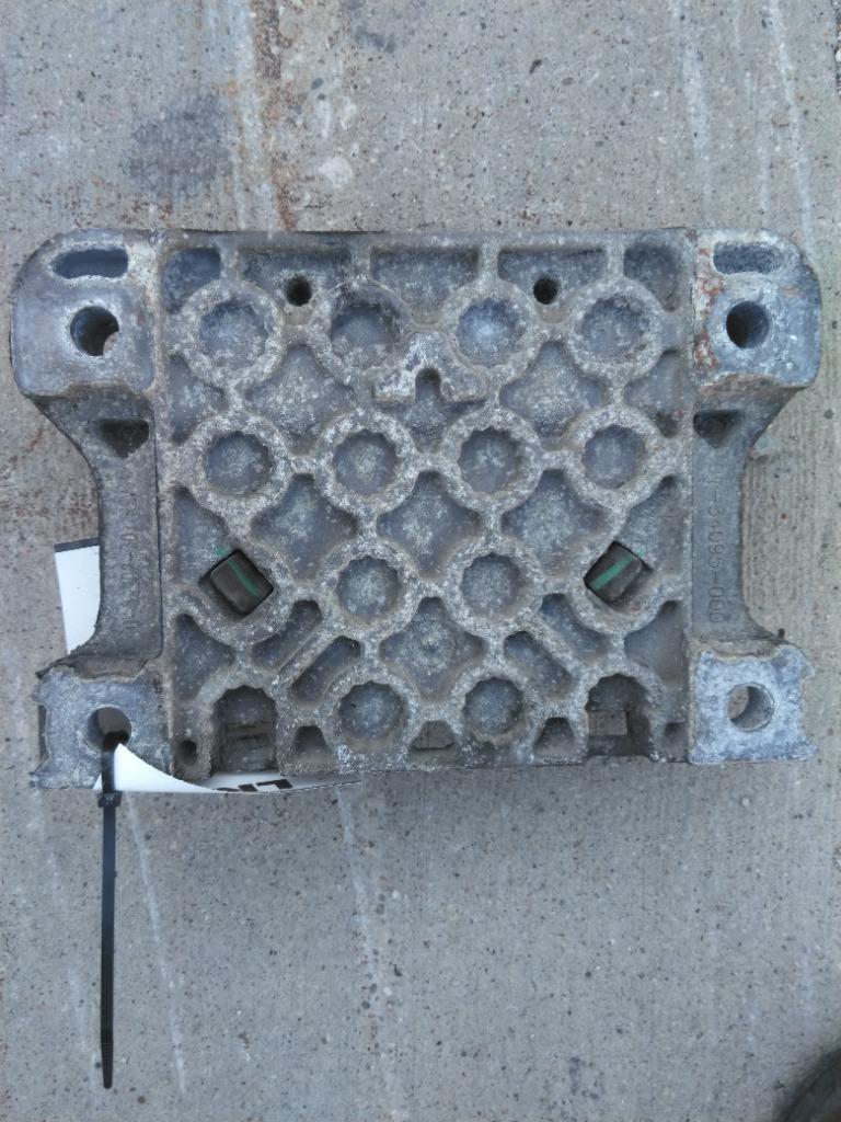 ENGINE MOUNTS ENGINE (REAR) - DETROIT DD15 | Shop Parts | LKQ Heavy Truck