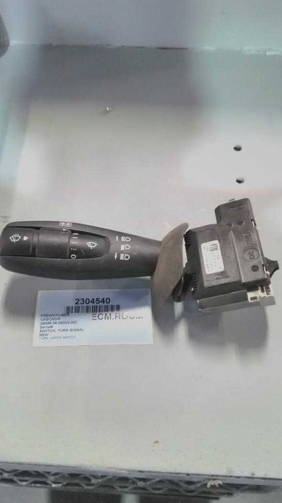 FREIGHTLINER CASCADIA SWITCH TURN SIGNAL | Shop Parts | LKQ Heavy Truck