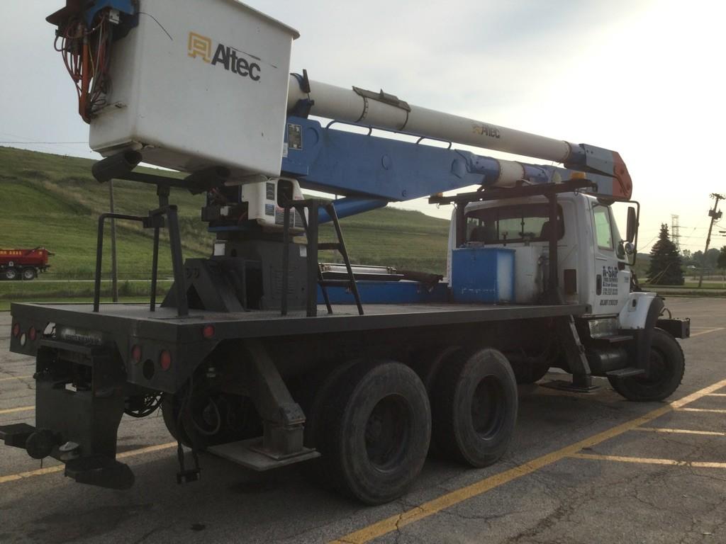 2006 BUCKET LIFT/HOIST ALTEC-CARLISLE EQUIPMENT MOUNTED BOOM/LIFT/CRANE ...