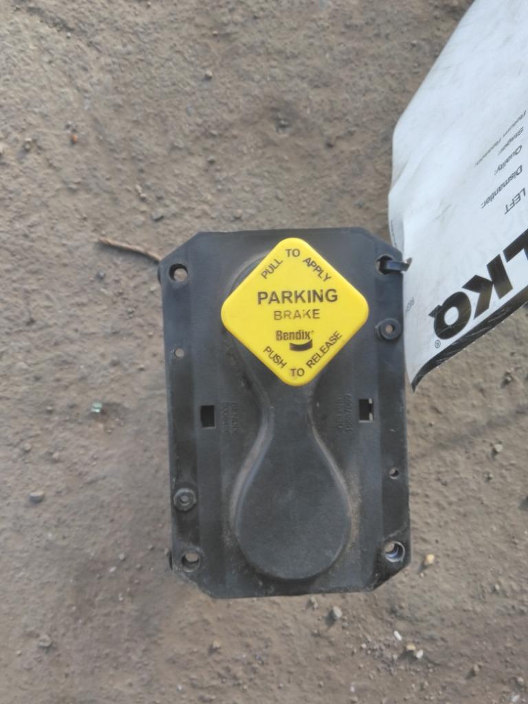 N/A PUSH-PULL BRAKE VALVE, CONTROL | Shop Parts | LKQ Heavy Truck