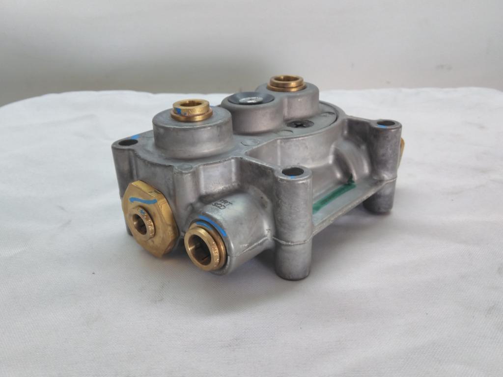 802701 BRAKE TRACTOR PROTECTION VALVE VALVE AIR | Shop Parts | LKQ ...