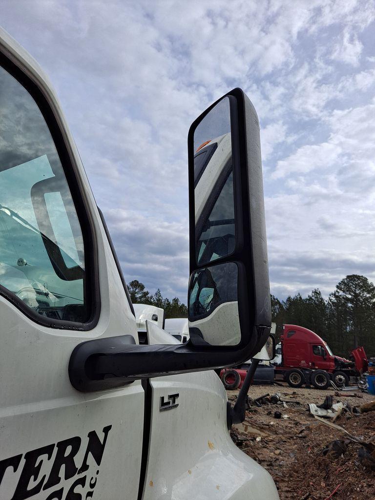 2022 LT MIRROR ASSEMBLY CAB/DOOR | Shop Parts | LKQ Heavy Truck