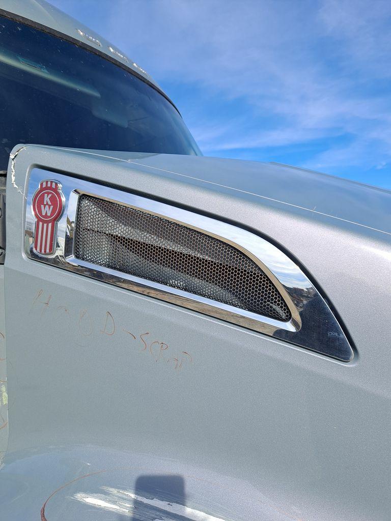 2021 KENWORTH T680 AIR INTAKE LOUVER/COVER | Shop Parts | LKQ Heavy Truck