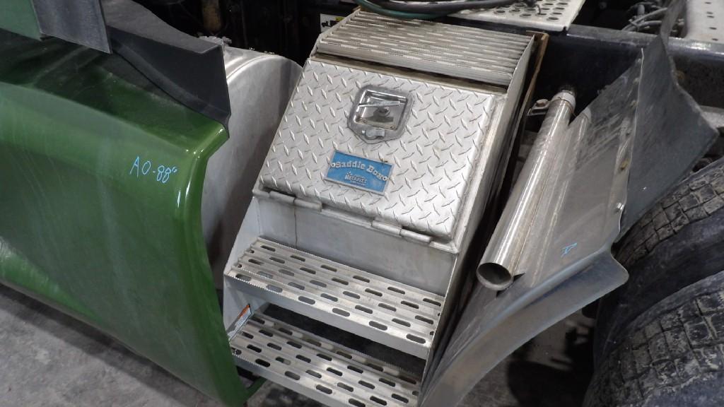 2020 T680 TOOL BOX | Shop Parts | LKQ Heavy Truck