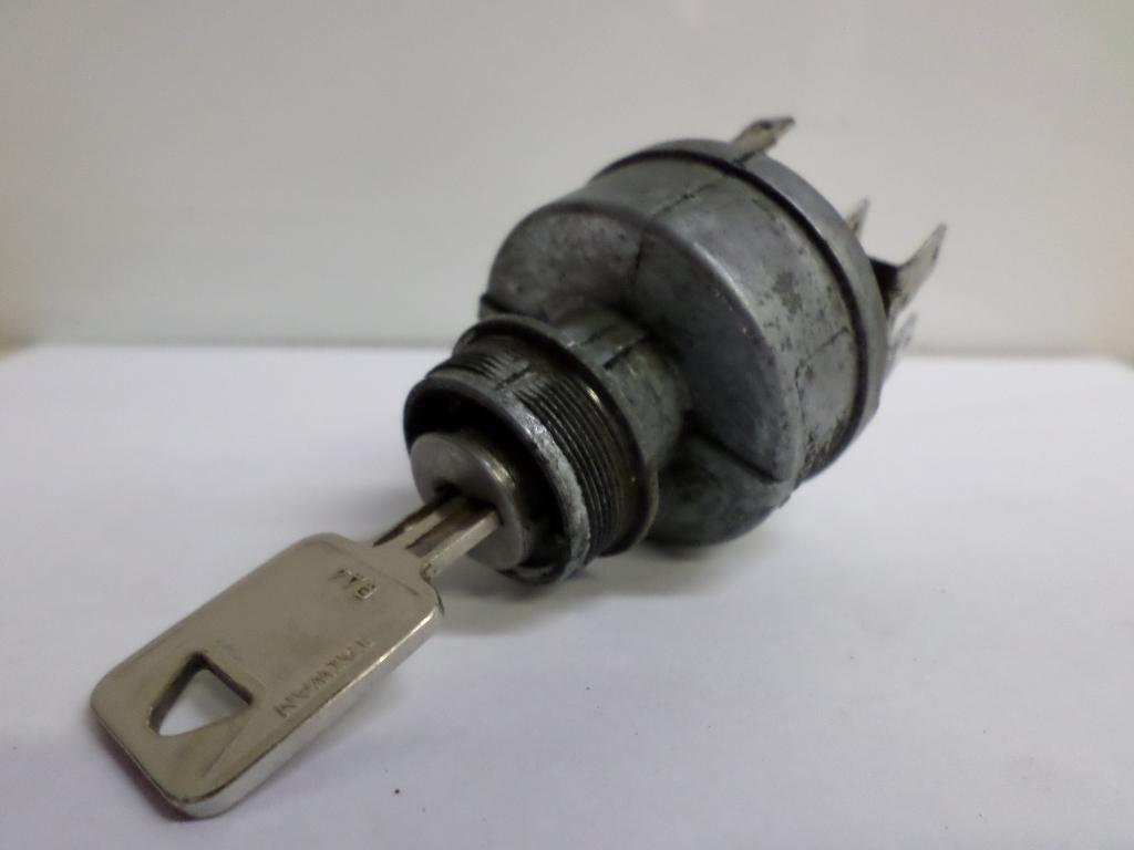 2003 FREIGHTLINER FL70 IGNITION SWITCH | Shop Parts | LKQ Heavy Truck