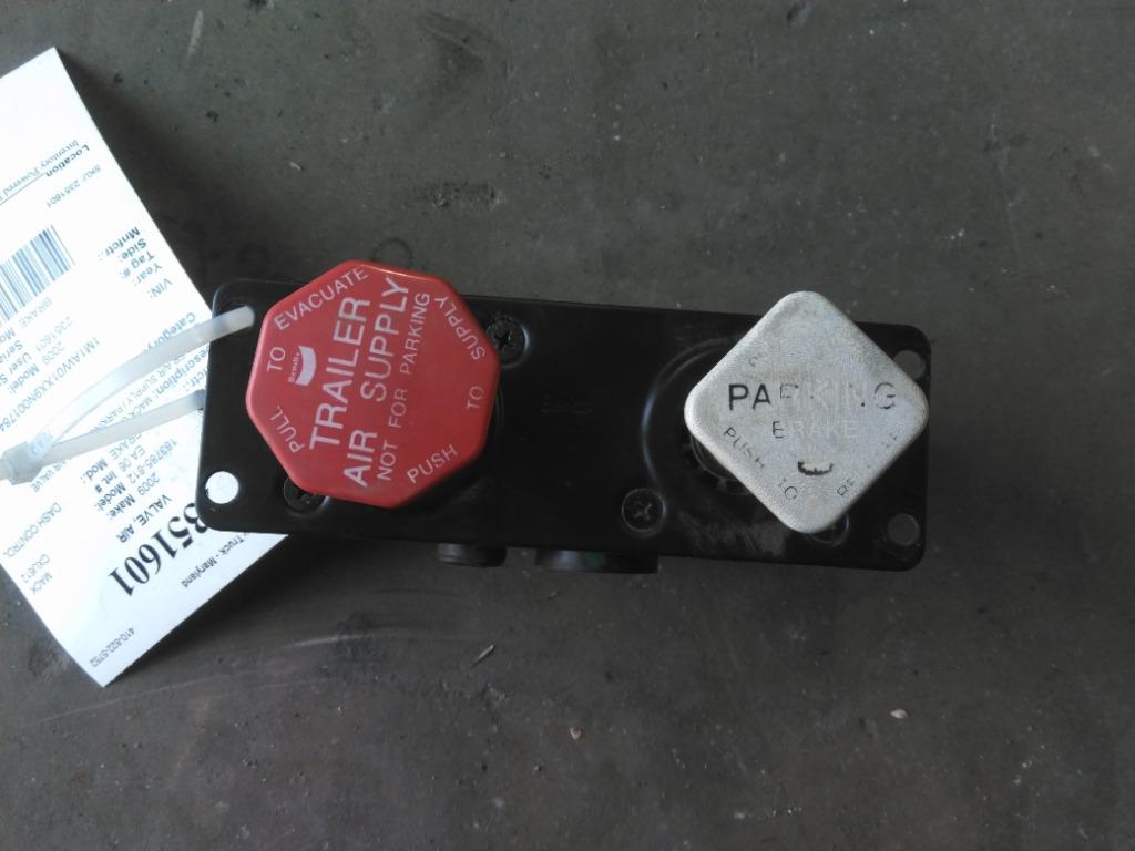 5004466 BRAKE DASH CONTROL VALVE AIR | Shop Parts | LKQ Heavy Truck