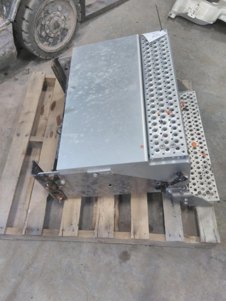 2022 INTERNATIONAL LT BATTERY BOX | Shop Parts | LKQ Heavy Truck
