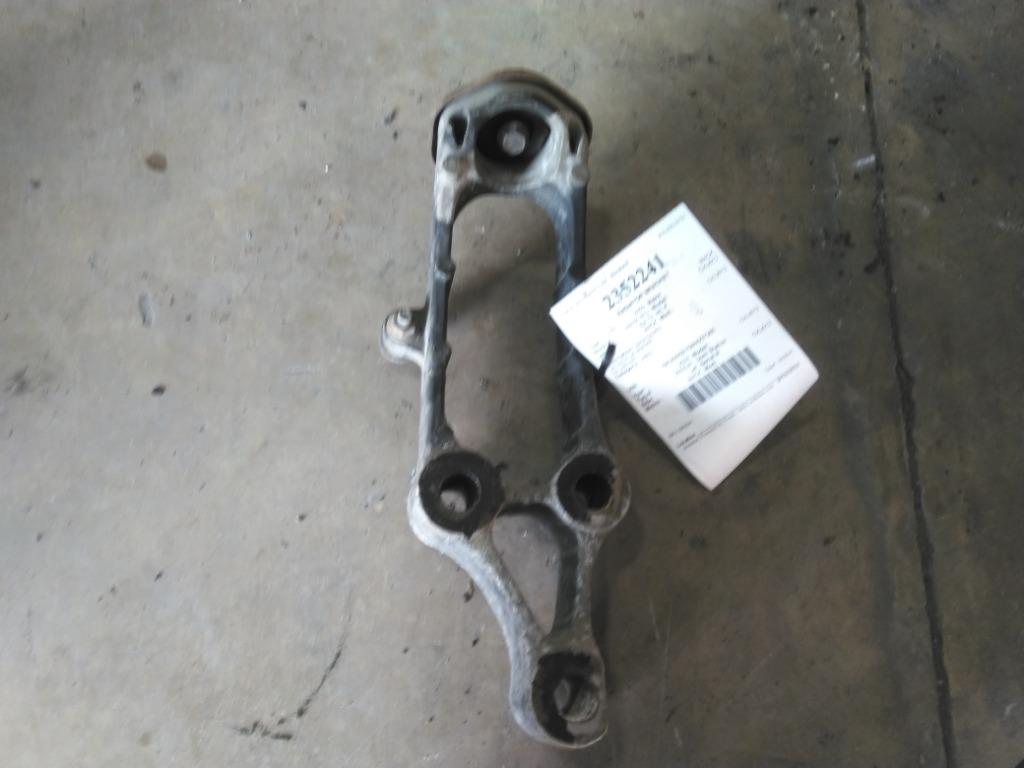 2009 CXU612 RADIATOR BRACKET | Shop Parts | LKQ Heavy Truck