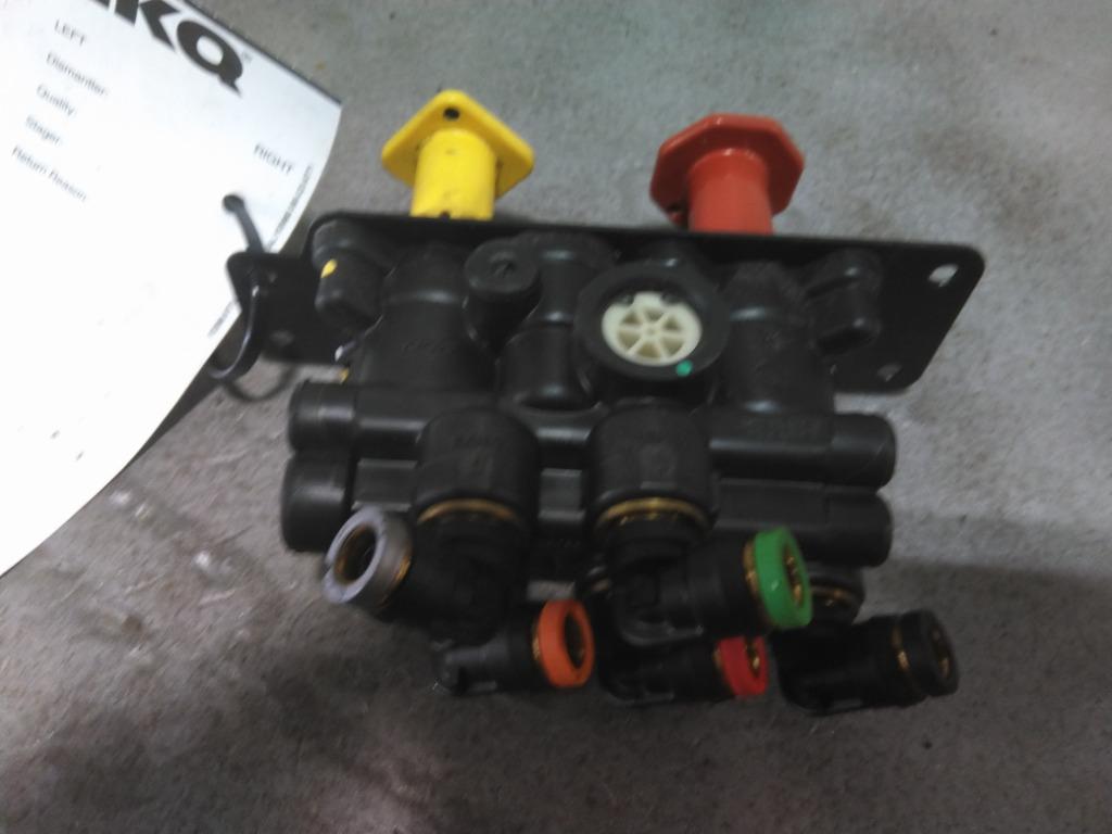 909598 BRAKE TRAILER VALVE AIR | Shop Parts | LKQ Heavy Truck
