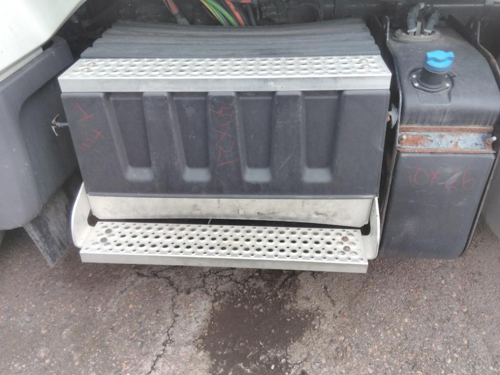 2020 INTERNATIONAL LT BATTERY BOX | Shop Parts | LKQ Heavy Truck