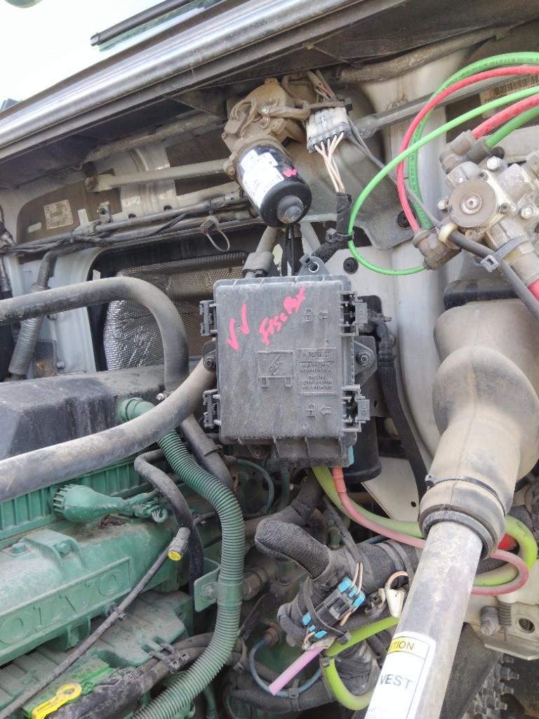 2020 VOLVO VNL FUSE BOX | Shop Parts | LKQ Heavy Truck