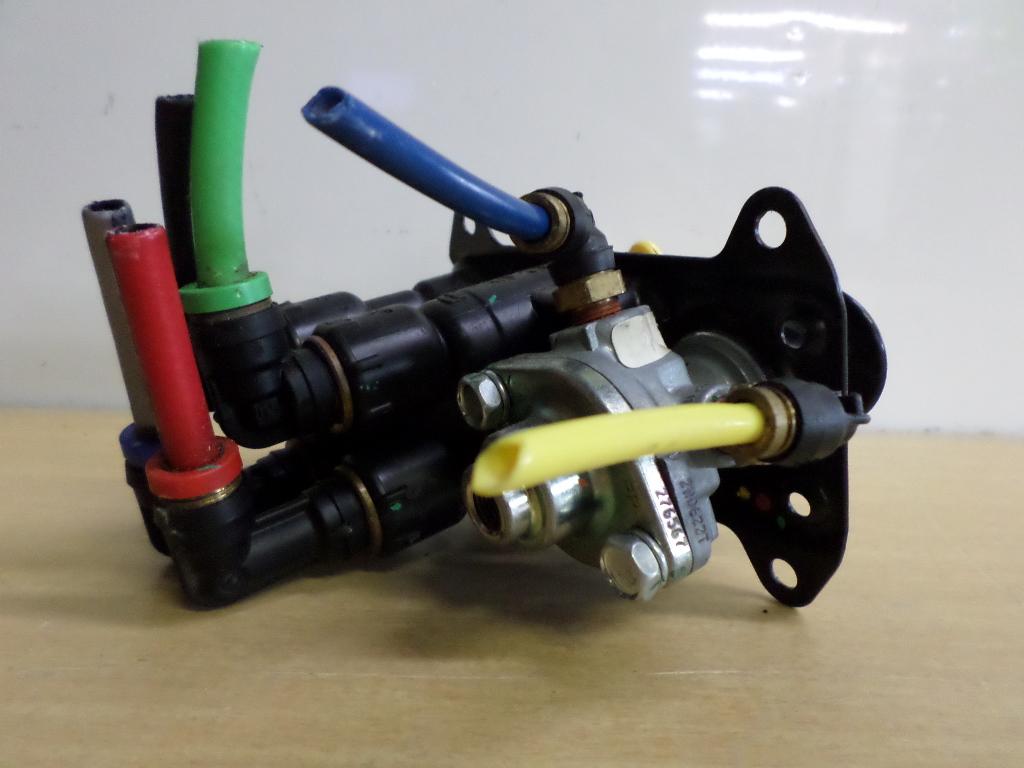 5009249 BRAKE PARK BRAKE VALVE AIR | Shop Parts | LKQ Heavy Truck