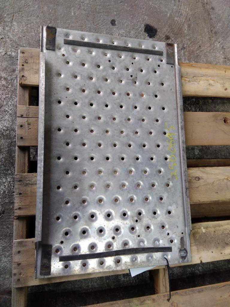 2024 CASCADIA 126 STEP DECK (CATWALK) | Shop Parts | LKQ Heavy Truck