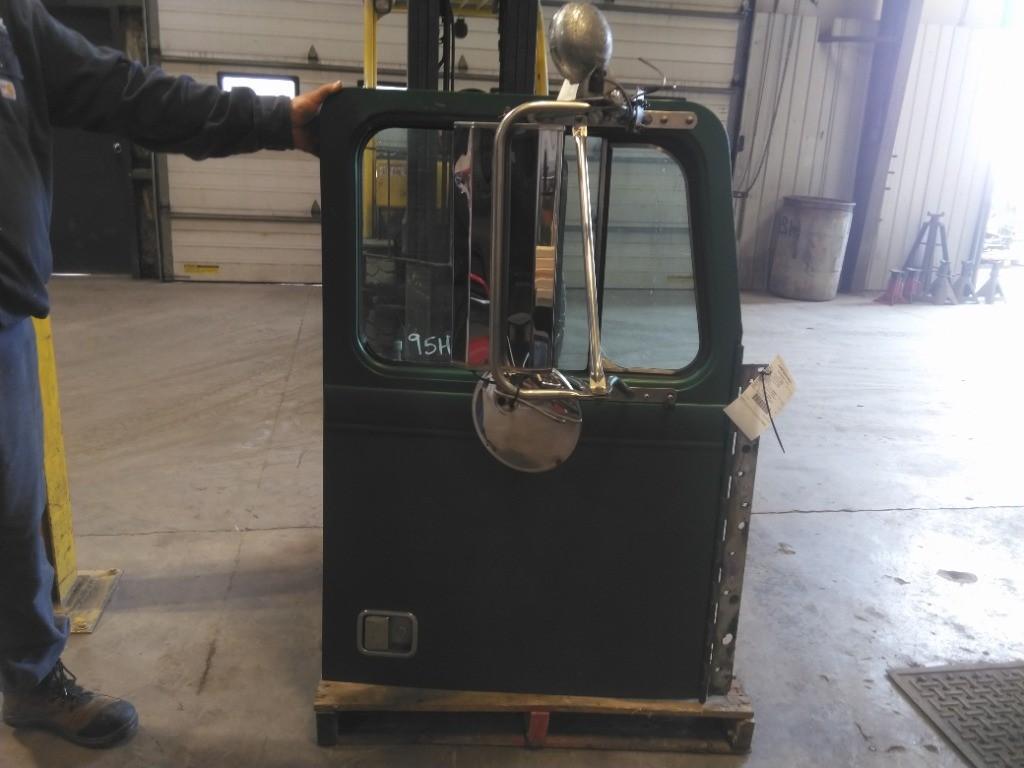 4900 DOOR ASSEMBLY FRONT | Shop Parts | LKQ Heavy Truck