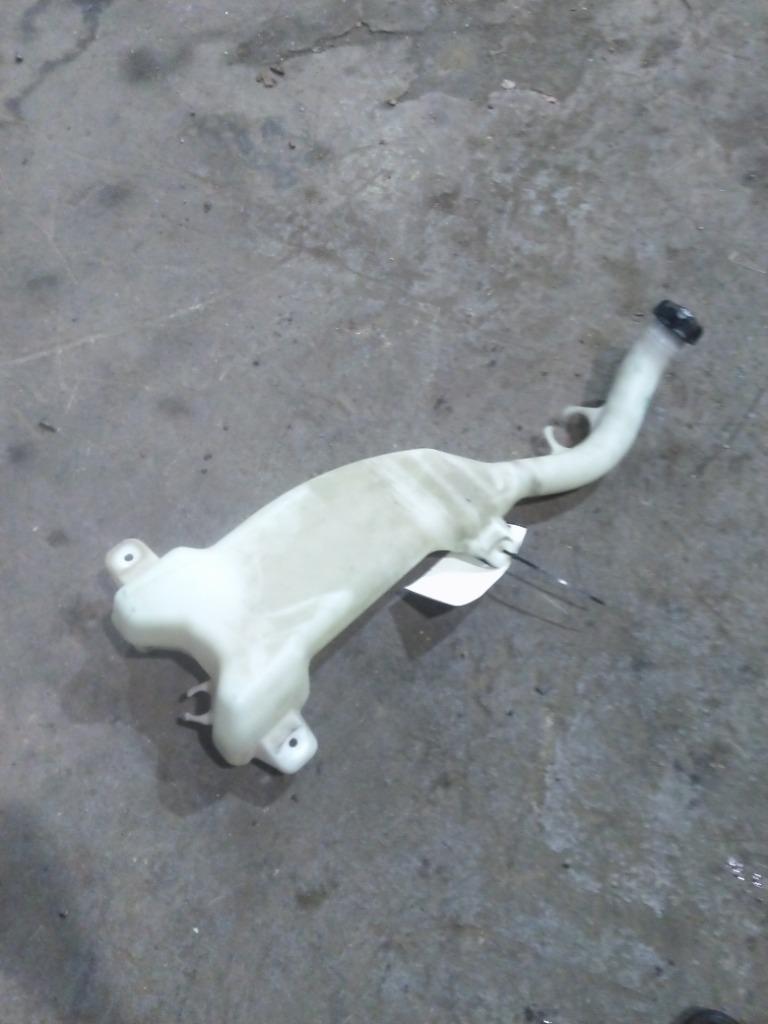 2020 FREIGHTLINER CASCADIA 126 WINDSHIELD WASHER RESERVOIR | Shop Parts ...