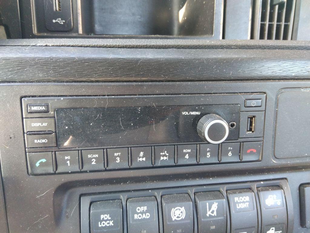 INTERNATIONAL LT RADIO AM/FM/BLUETOOTH | Shop Parts | LKQ Heavy Truck
