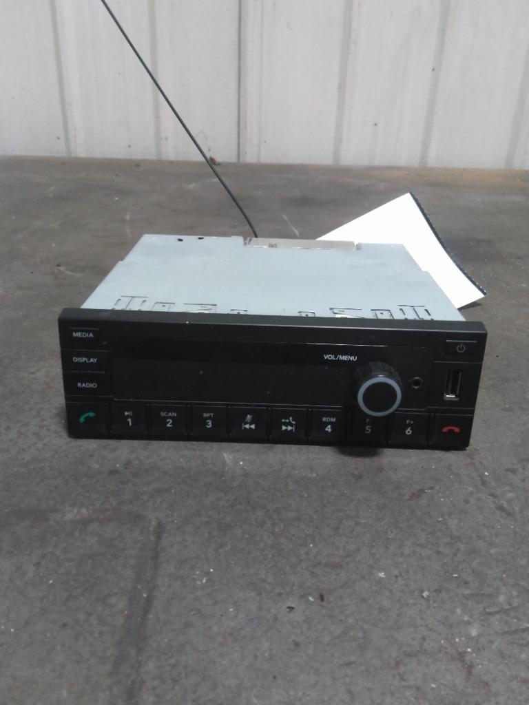 INTERNATIONAL LT RADIO AM/FM/BLUETOOTH | Shop Parts | LKQ Heavy Truck