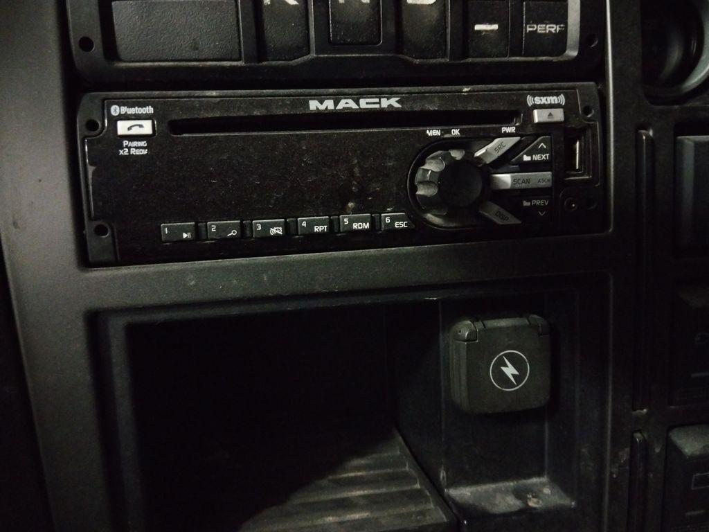 MACK ANTHEM RADIO AM/FM/BLUETOOTH | Shop Parts | LKQ Heavy Truck